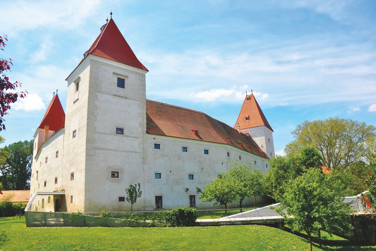 Tag des Denkmals: Eröffnung der Steinwendeltreppe im Schloss Orth