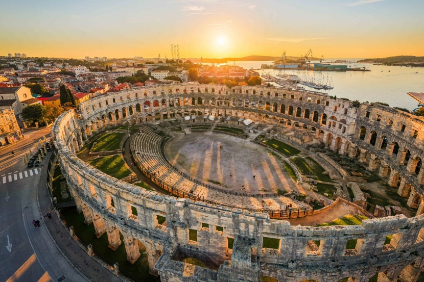 Schönheit, Geschichte und Unterhaltung in Pula