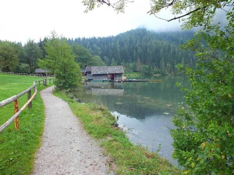Sensenthemenweg zum Pießling-Ursprung und Gleinkersee